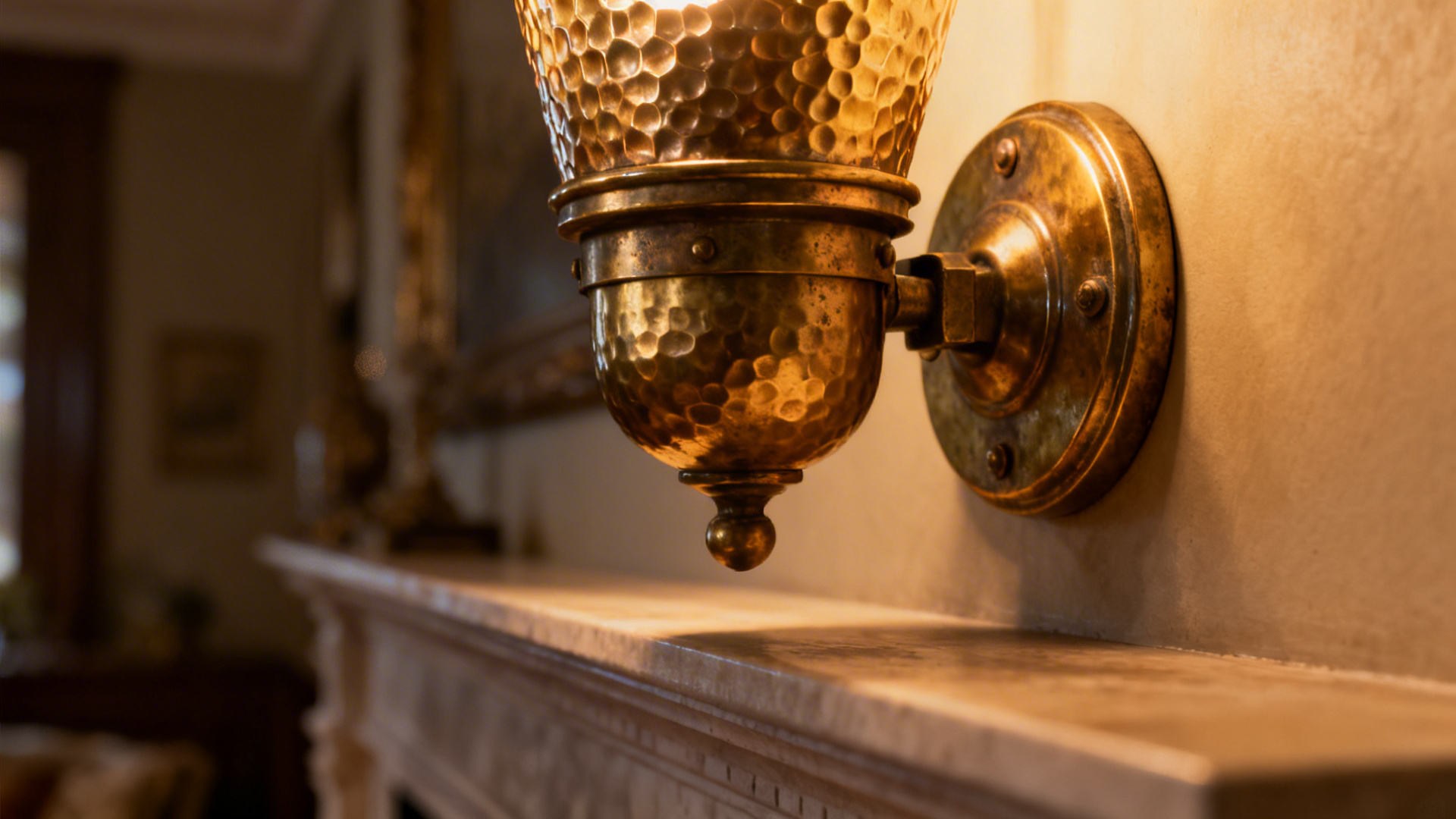 5 Unique Wall Sconces for Living Rooms