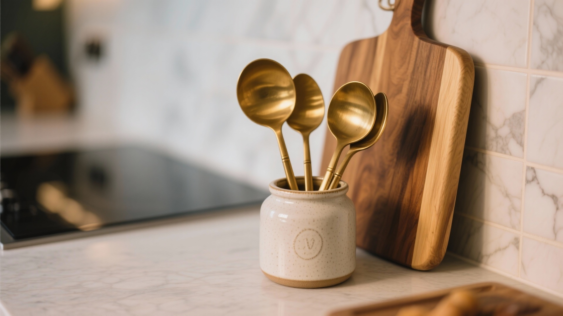 Messy Kitchen Countertop? 10 Decor Ideas for a Modern Look